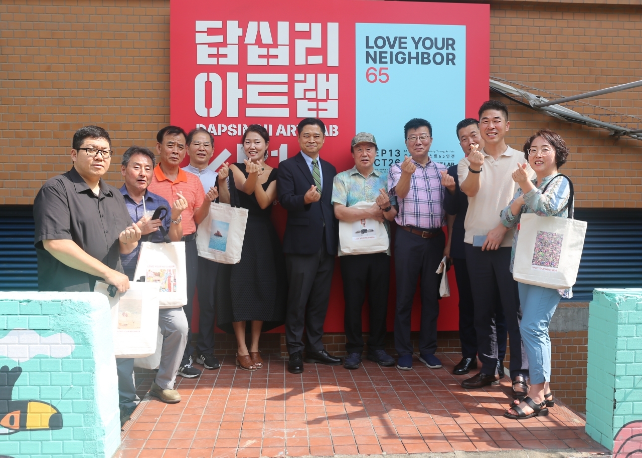 이랜드문화재단, 답십리 고미술상가와 도시재생 위한 청년 아티스트 협업 추진